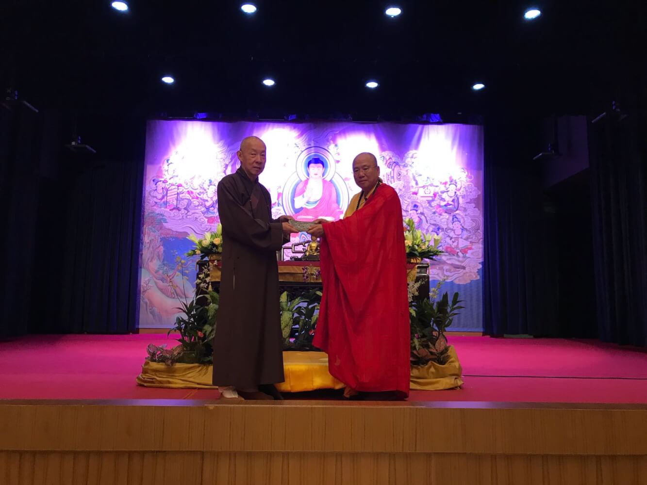 Venerable Guan Cheng’s Dharma Lecture Tour Celebrated in Singapore ...
