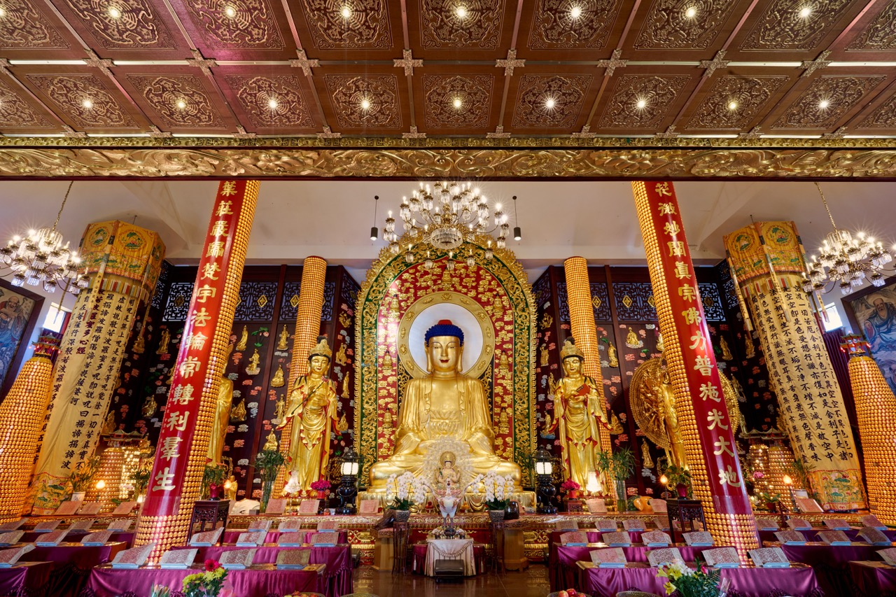 Everlasting Ceiling Lights in Grand Foyer - Gracious Hall ...